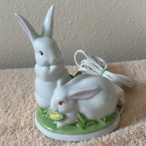 Accents | Vintage Ceramic Bunny Portable Lamp | Poshmark